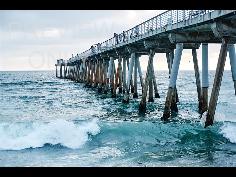 Ocean Pier | joshfraner | WorshipHouse Media